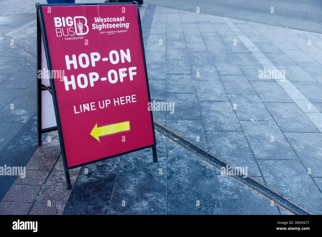 Vancouver, Canada - January 18,2026: Big Bus hop-on hop-off sightseeing ...