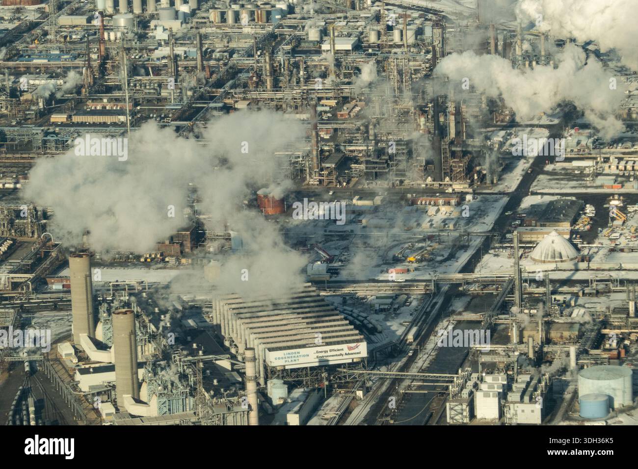 Elizabeth, New Jersey, USA. 19th Jan, 2026. Aerial view of the CITGO ...