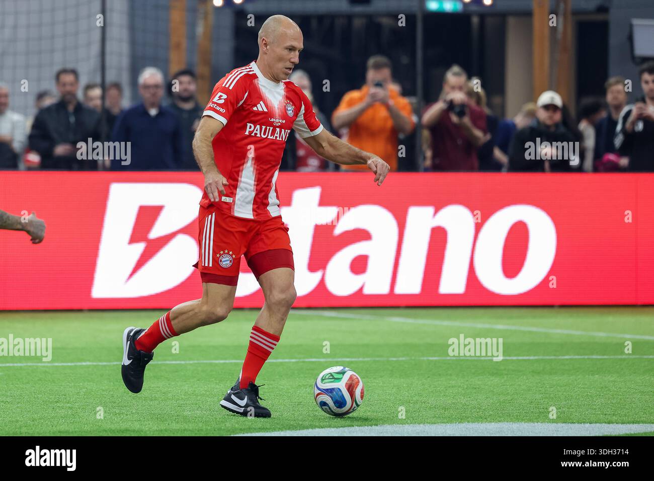 Arjen Robben (FC FC Bayern Munich Legends, #10), GER, FC Bayern Legends ...