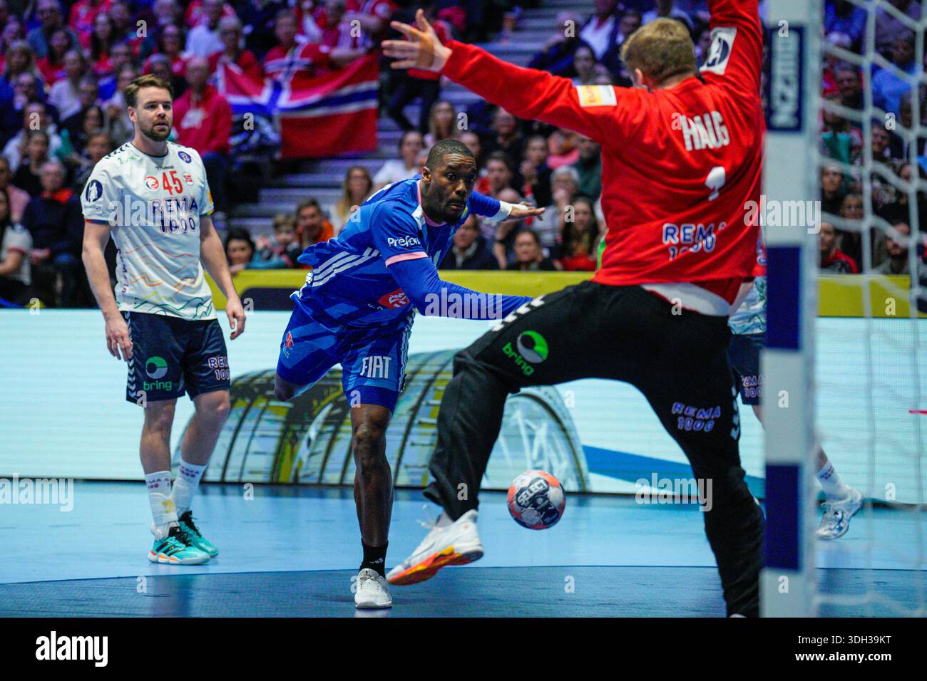 Bærun 20260119. Frankries Dylan Nahi and Norway's goalkeeper Robin Haug ...