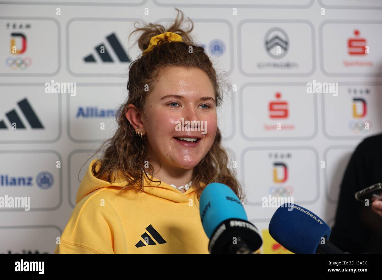 Clothing Team Germany Winter Olympics, Olympics Here in the picture ...