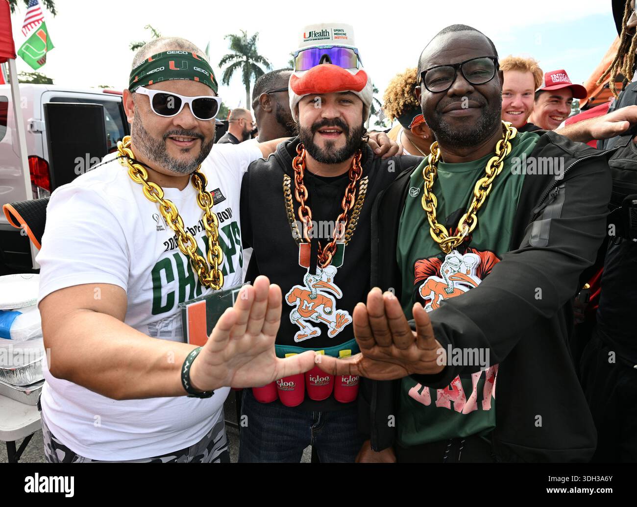 UM Fans are seen tailgating before the NCAA College Football ...