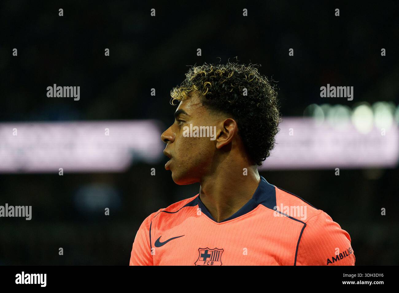 Lamine Yamal in action during the La Liga game between Real Sociedad ...