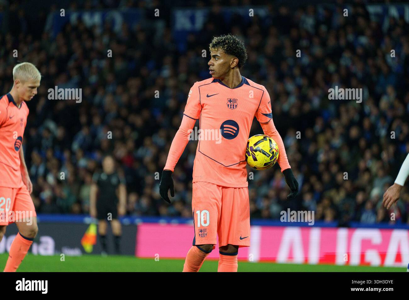 Lamine Yamal in action during the La Liga game between Real Sociedad ...