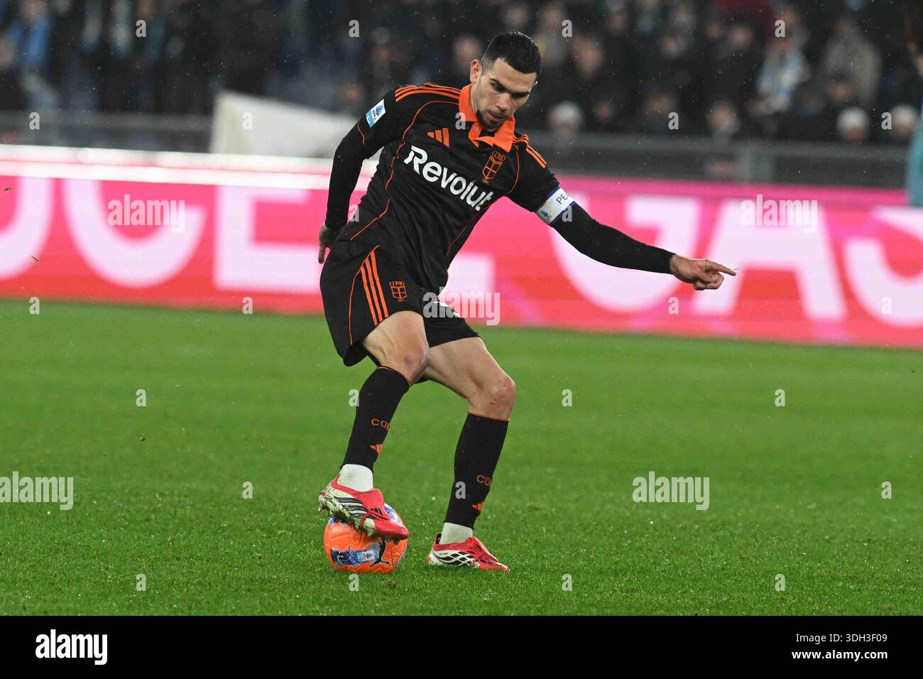 Lucas Da Cunha of Como 1907 +c33#2+ during the Serie A Enilive match ...