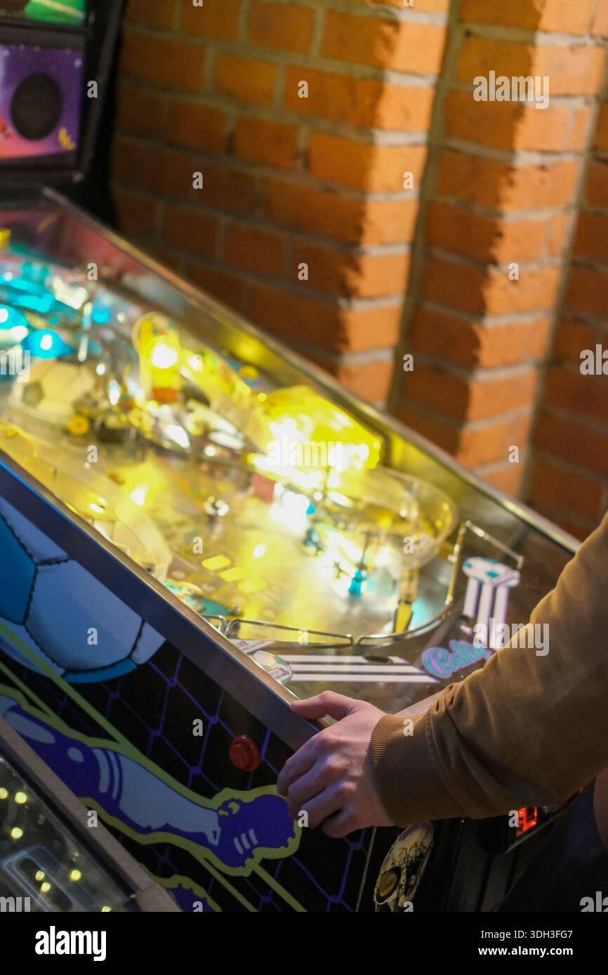 Pinball cabinet hi-res stock photography and images - Alamy