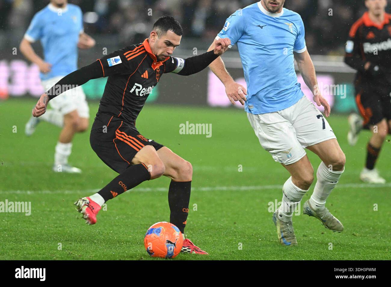 Lucas Da Cunha of Como 1907 +c33#2+ during the Serie A Enilive match ...