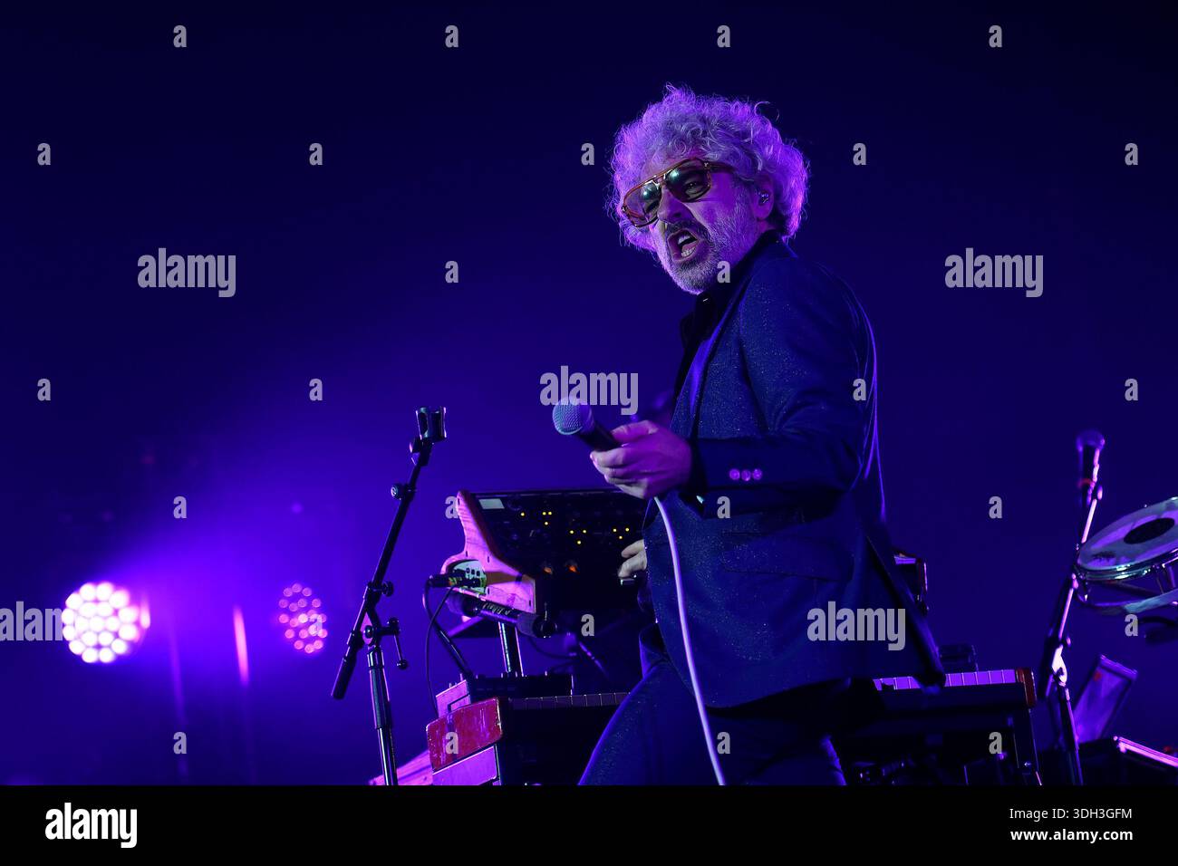 Leon Benavente in concert during Inverfest 2026. January 10, 2026 ...