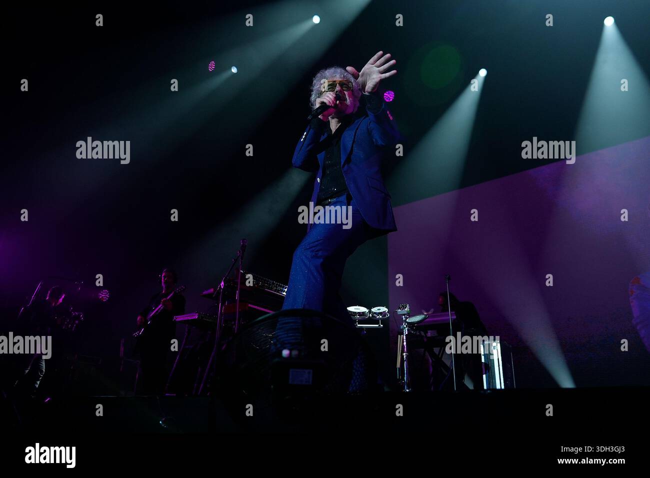 Leon Benavente in concert during Inverfest 2026. January 10, 2026 ...