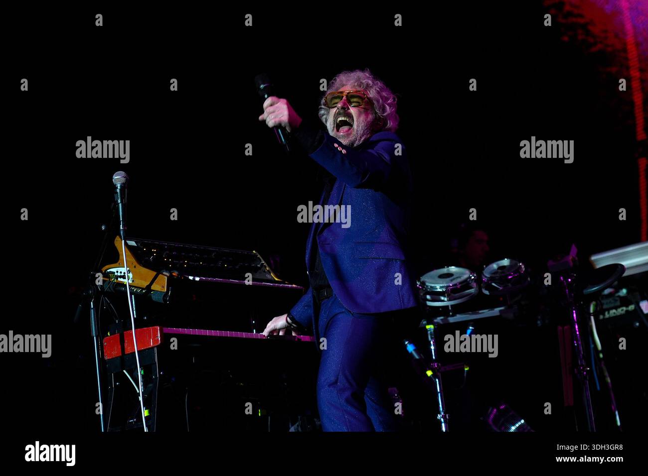 Leon Benavente in concert during Inverfest 2026. January 10, 2026 ...