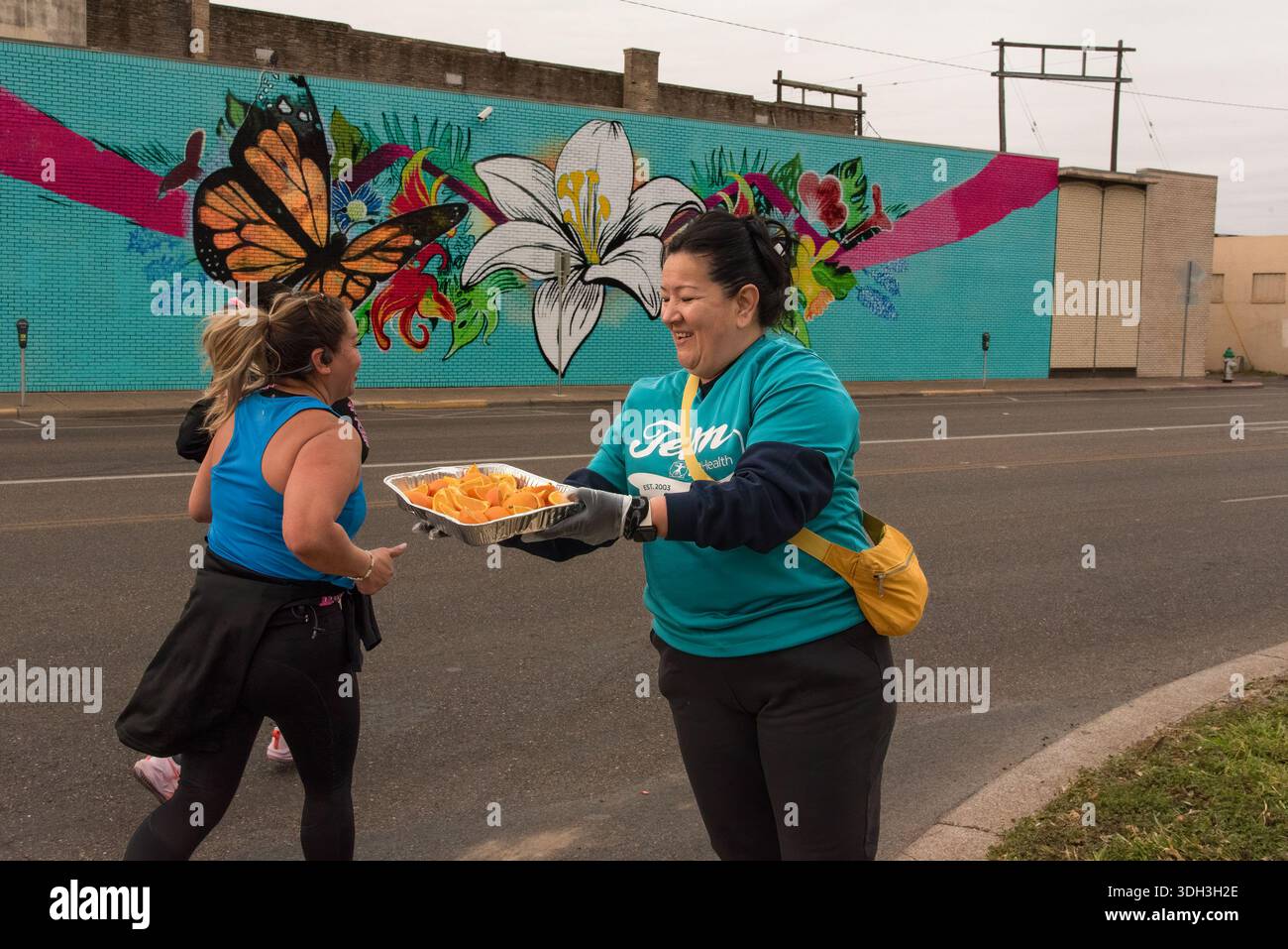 Mcallen marathon scott crane run hi-res stock photography and images ...