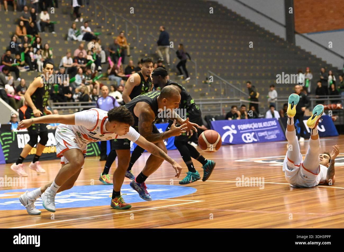 Caxias Do Sul, Brazil. 19th Jan, 2026. Images from the basketball game ...