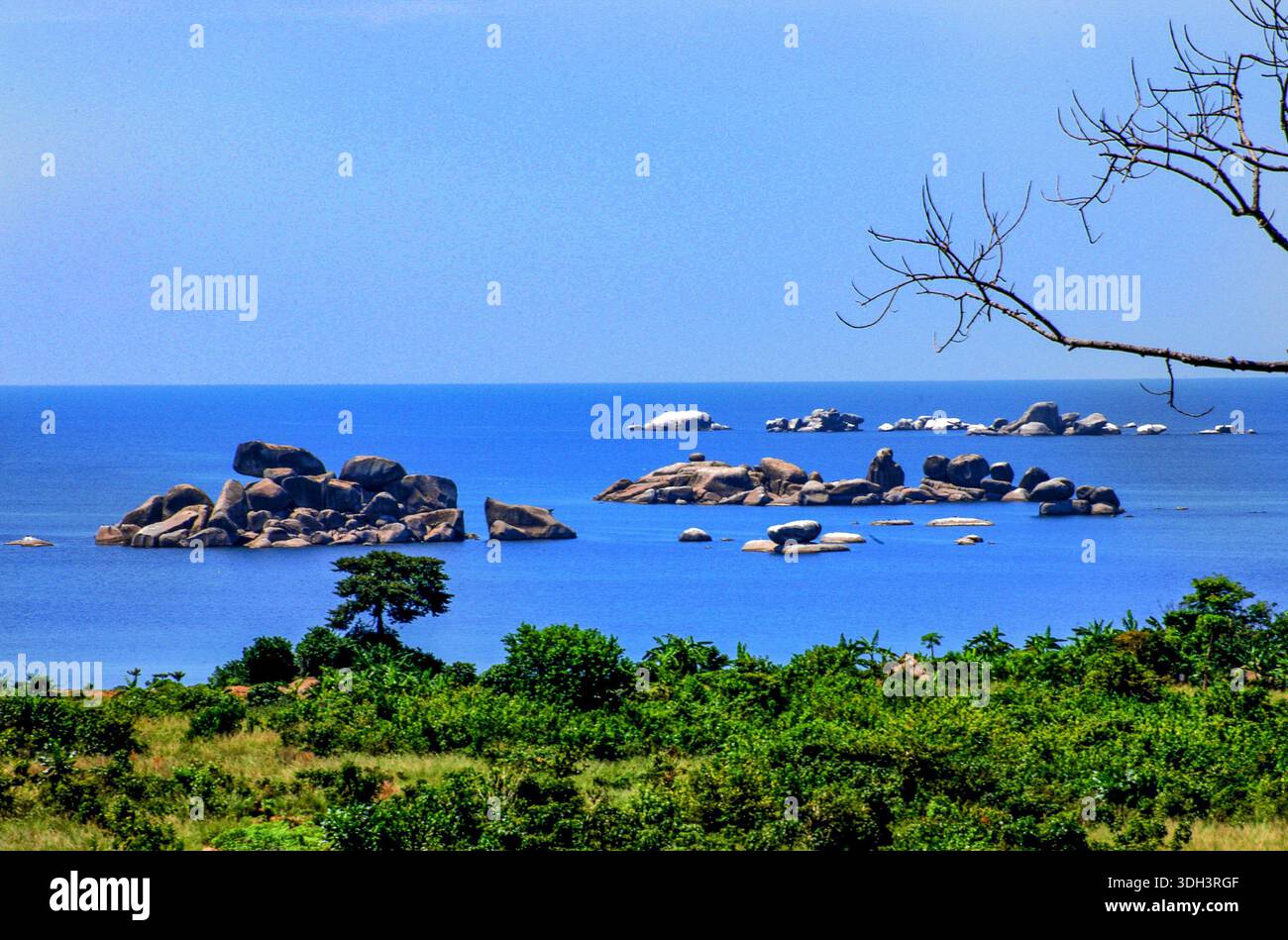 Dolwe island rugged beauty hi-res stock photography and images - Alamy
