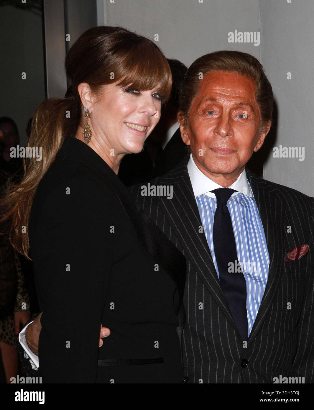 24 Febuary 2011 - Beverly Hills, California - Rita Wilson, Valentino ...