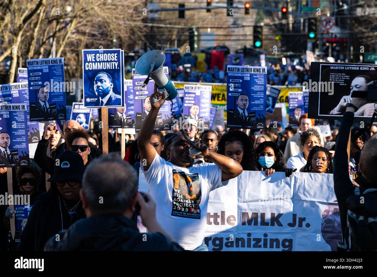 Seattle, USA. 19th Jan, 2026. Thousands gather and march on Martin ...