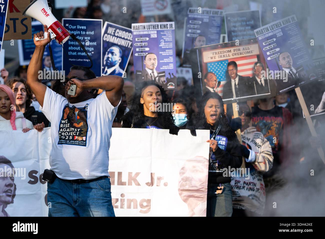 Seattle, USA. 19th Jan, 2026. Thousands gather and march on Martin ...