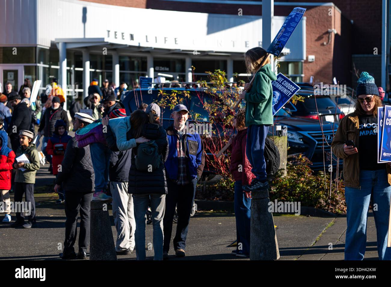 Seattle, USA. 19th Jan, 2026. Thousands gather and march on Martin ...