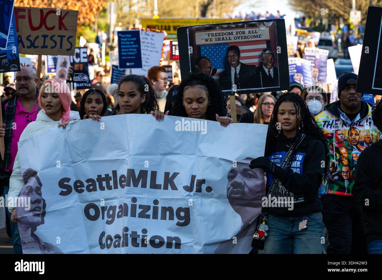 Seattle, USA. 19th Jan, 2026. Thousands gather and march on Martin ...