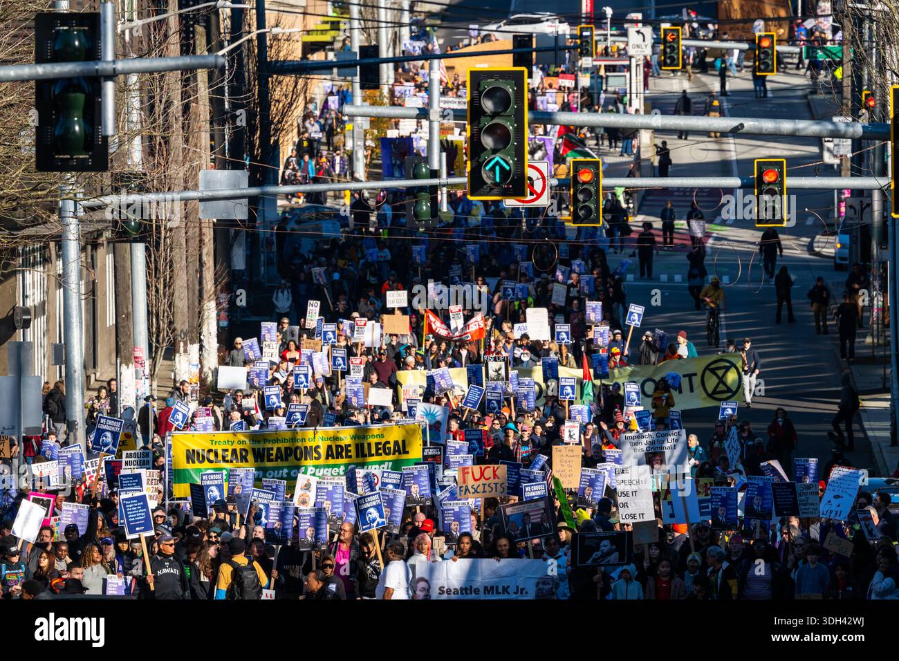 Seattle, USA. 19th Jan, 2026. Thousands gather and march on Martin ...