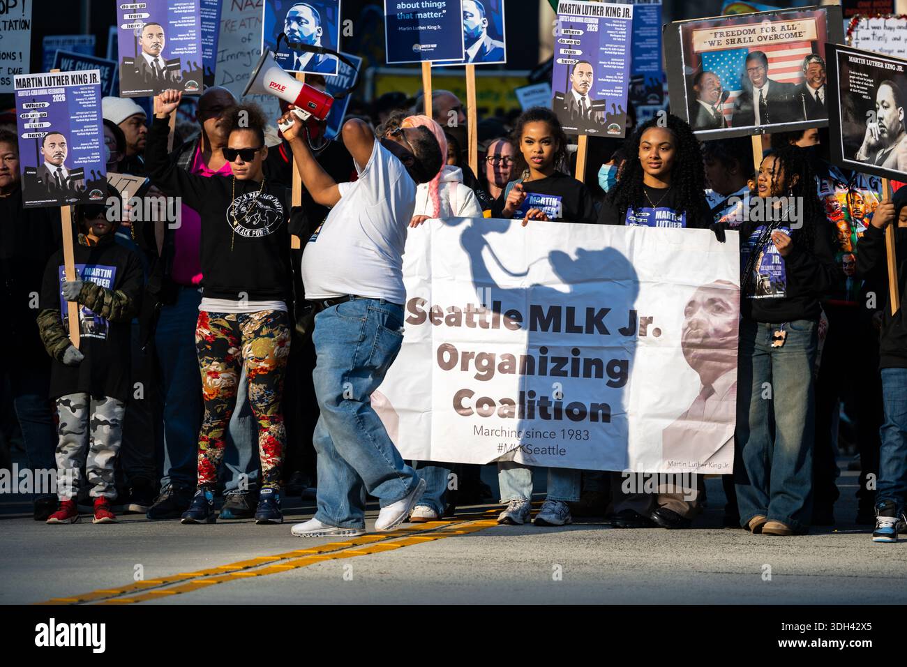 Seattle, USA. 19th Jan, 2026. Thousands gather and march on Martin ...