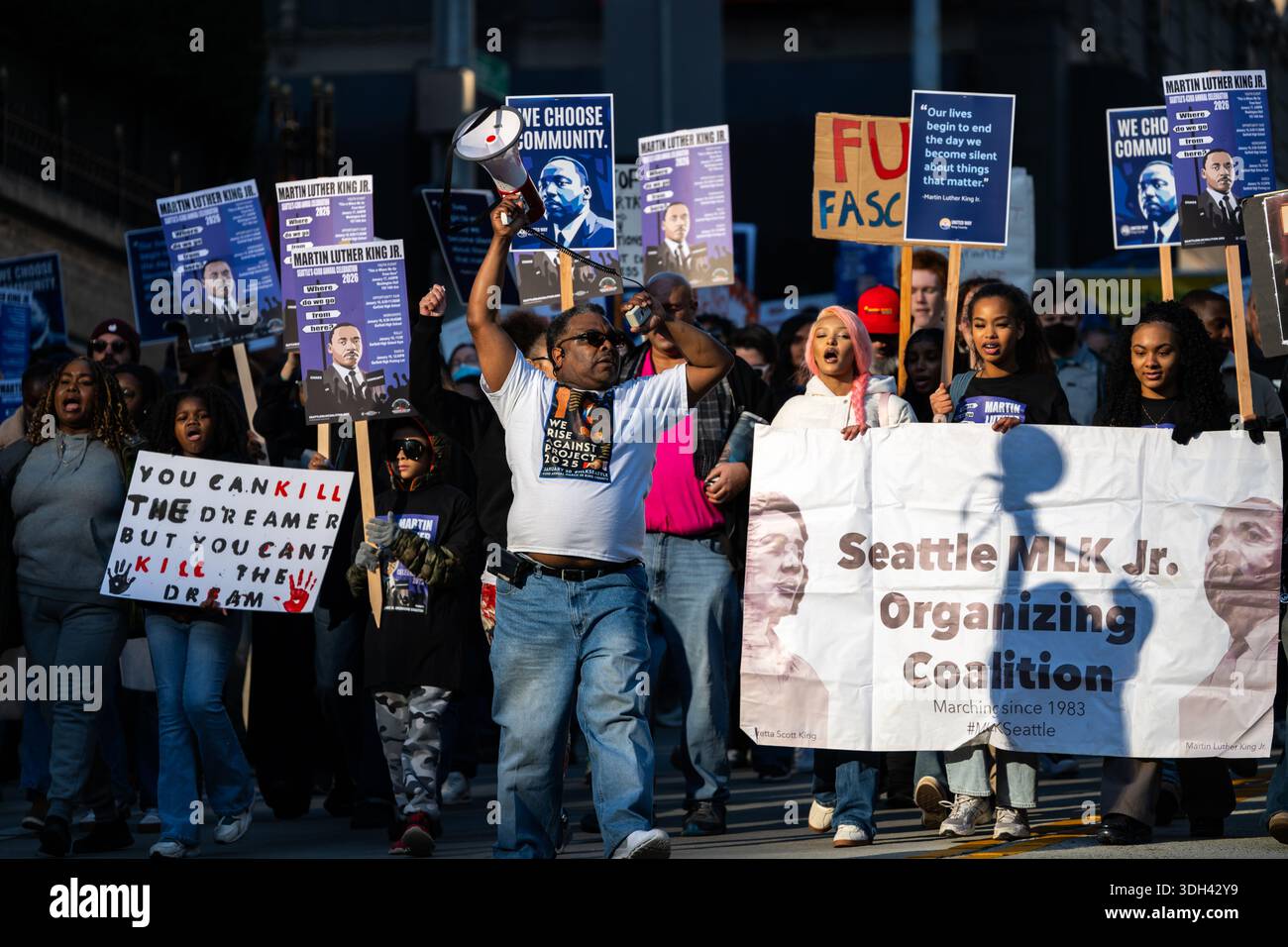 Seattle, USA. 19th Jan, 2026. Thousands gather and march on Martin ...