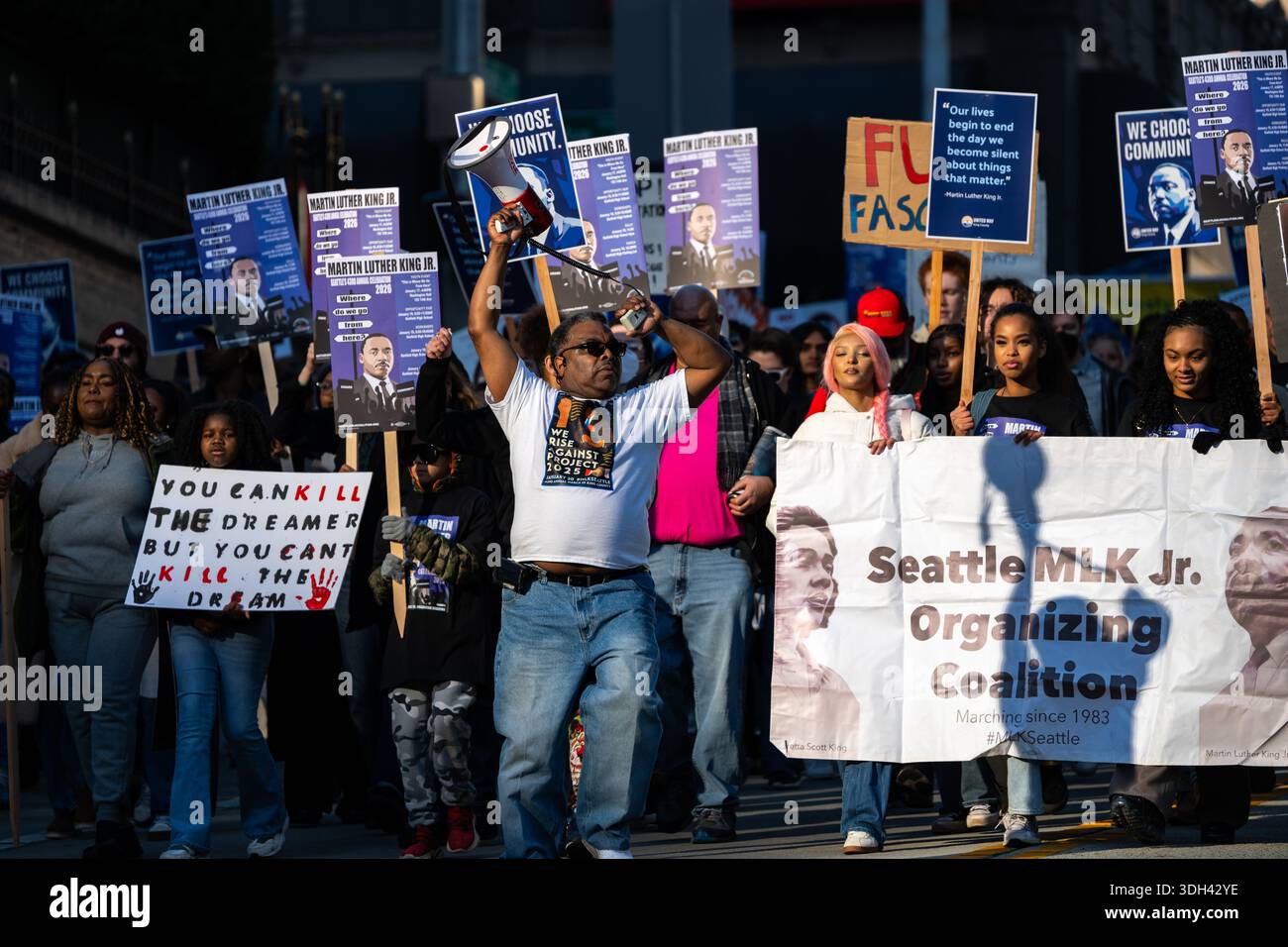 Seattle, USA. 19th Jan, 2026. Thousands gather and march on Martin ...