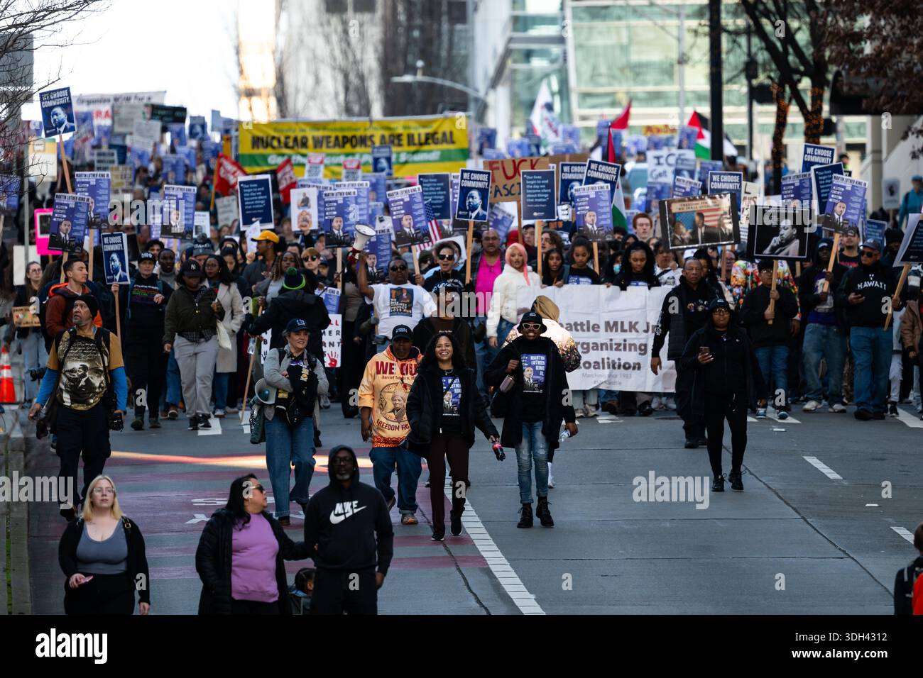 Seattle, USA. 19th Jan, 2026. Thousands gather and march on Martin ...