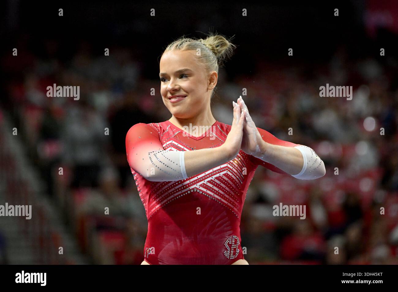 Arkansas gymnast Joscelyn Roberson competes on the beam during an NCAA ...