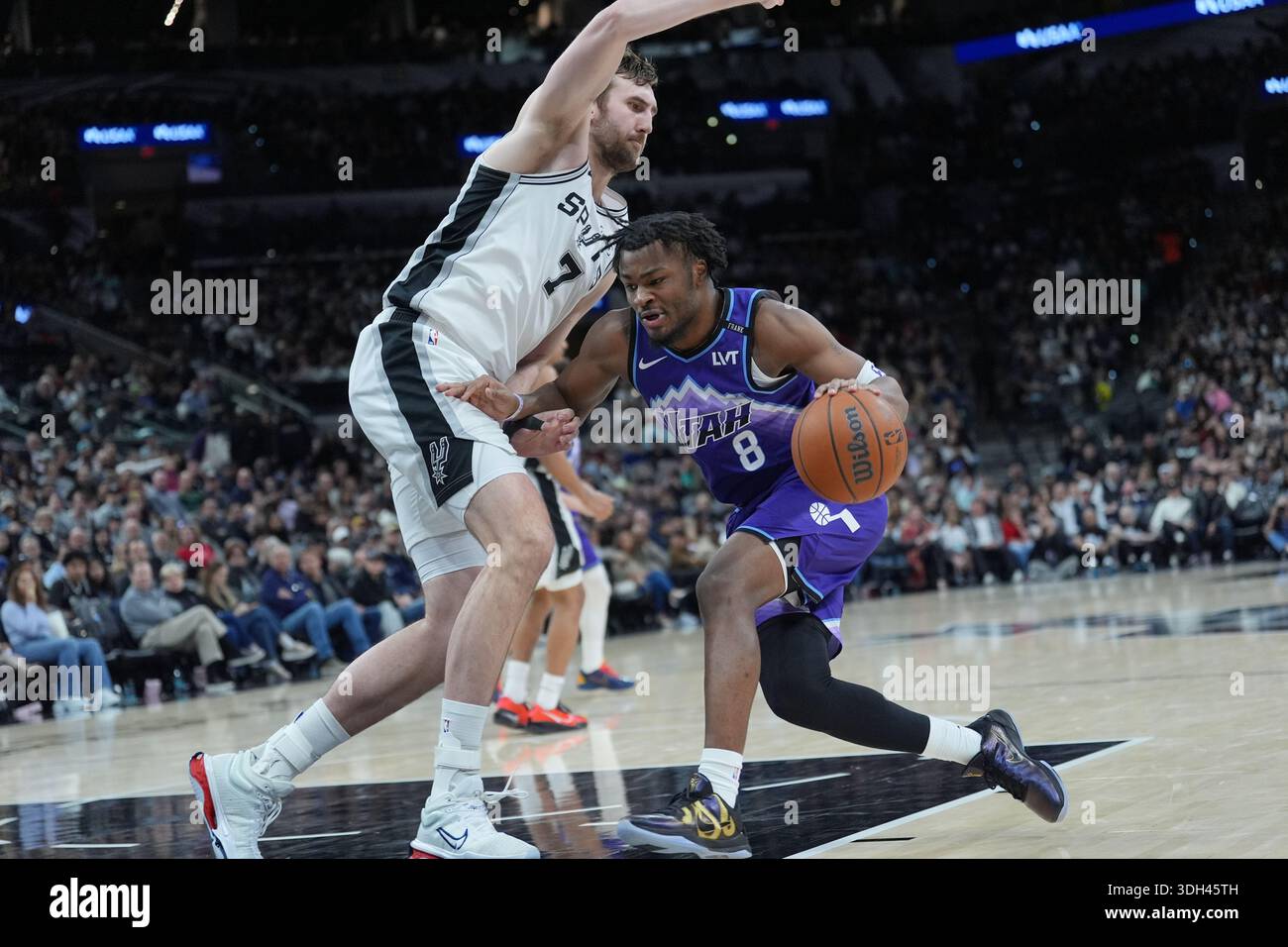 Utah Jazz guard Isaiah Collier (8) drives against San Antonio Spurs ...