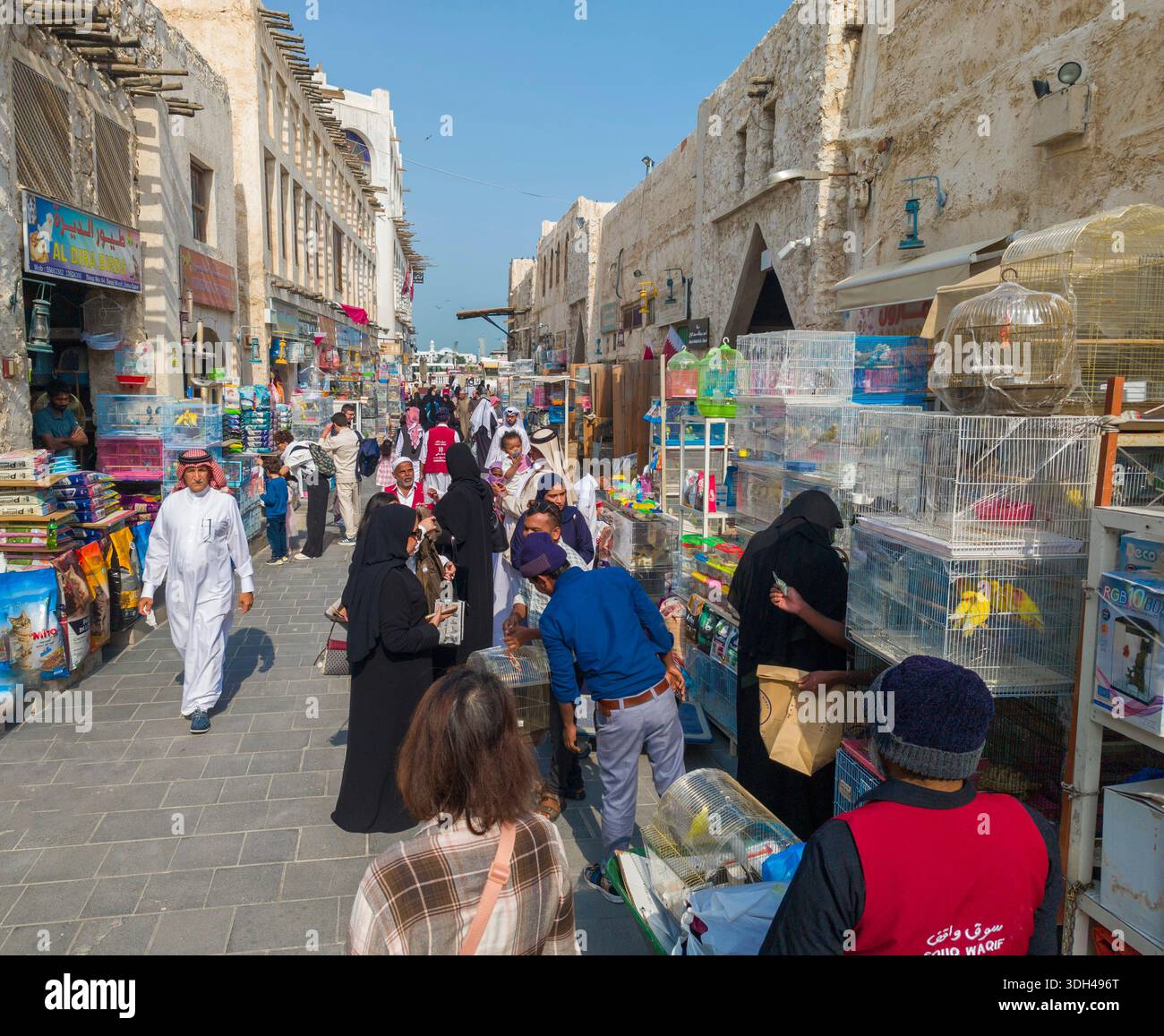 Souk waquif doha qatar hi-res stock photography and images - Alamy
