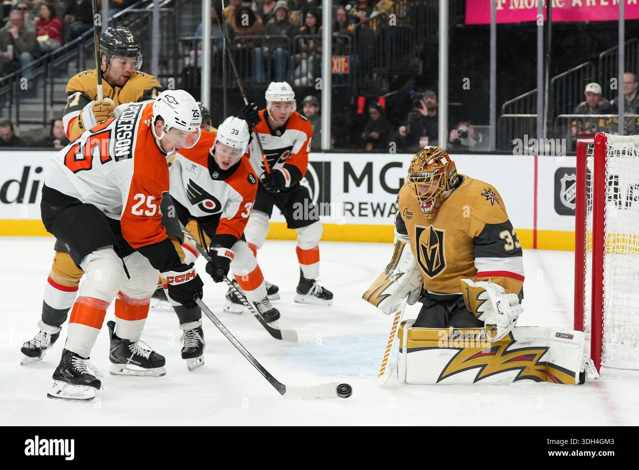 Philadelphia Flyers center Lane Pederson (25) looks for a rebound ...