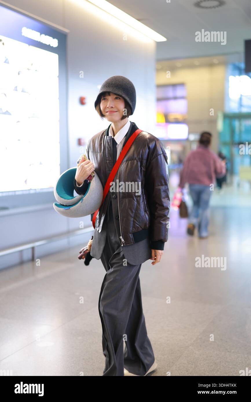 Chinese Host Chen Luyu Appears At The Airport In Shanghai China 17