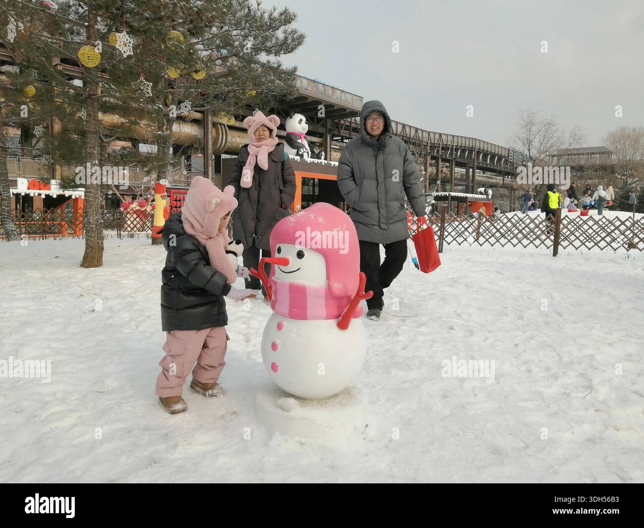 Citizens enjoy snow activities and scenery in Shougang Park during ...