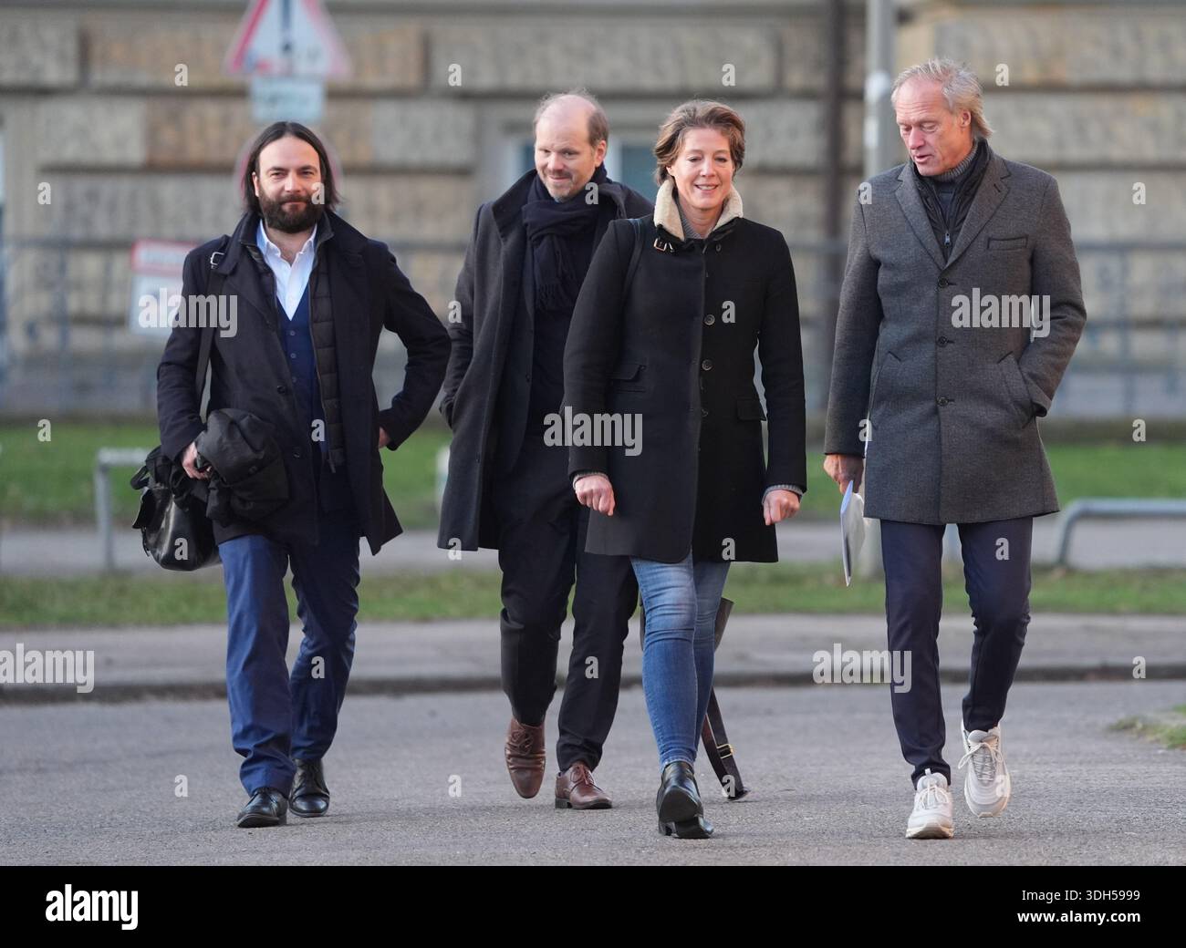 20 January 2026, Hamburg: Lawyer Ingo Bott (l-r), Block's defense ...