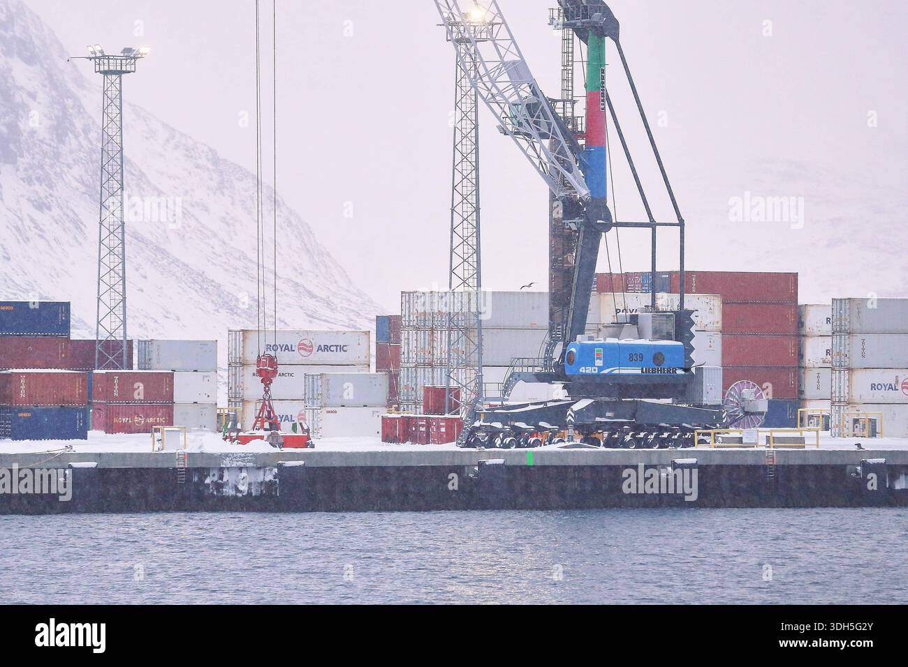 Nuuk, Grönland, 19.01.2026: Containerhafen *** Nuuk, Greenland, 19 01 ...