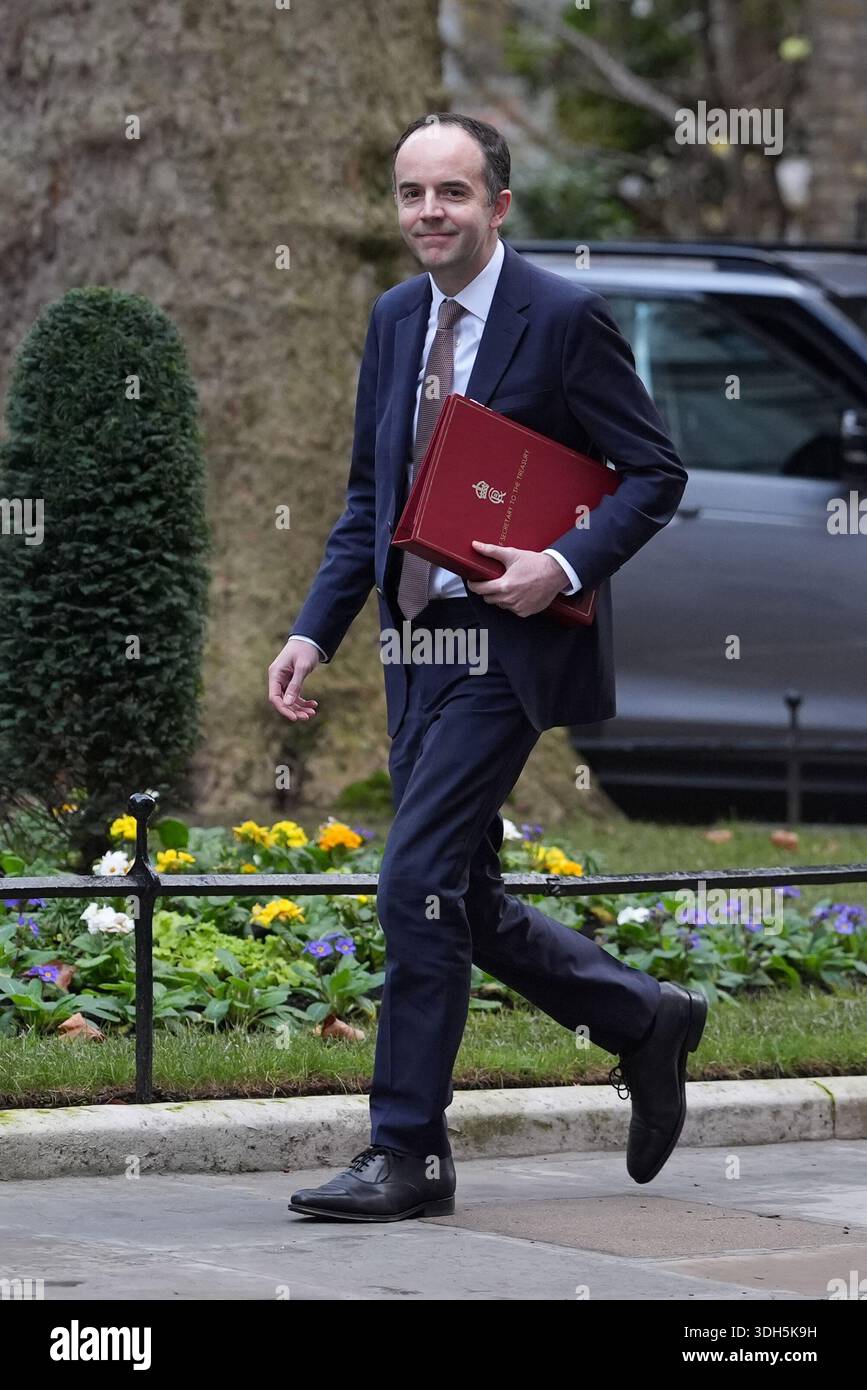 Chief Secretary to the Treasury, James Murray arrives for a Cabinet ...