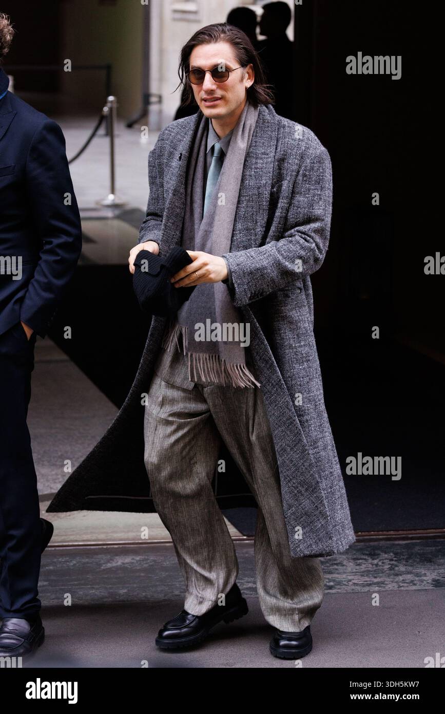 Milan, Italy. 19th Jan, 2026. Luca Marinelli leaves the Giorgio Armani ...