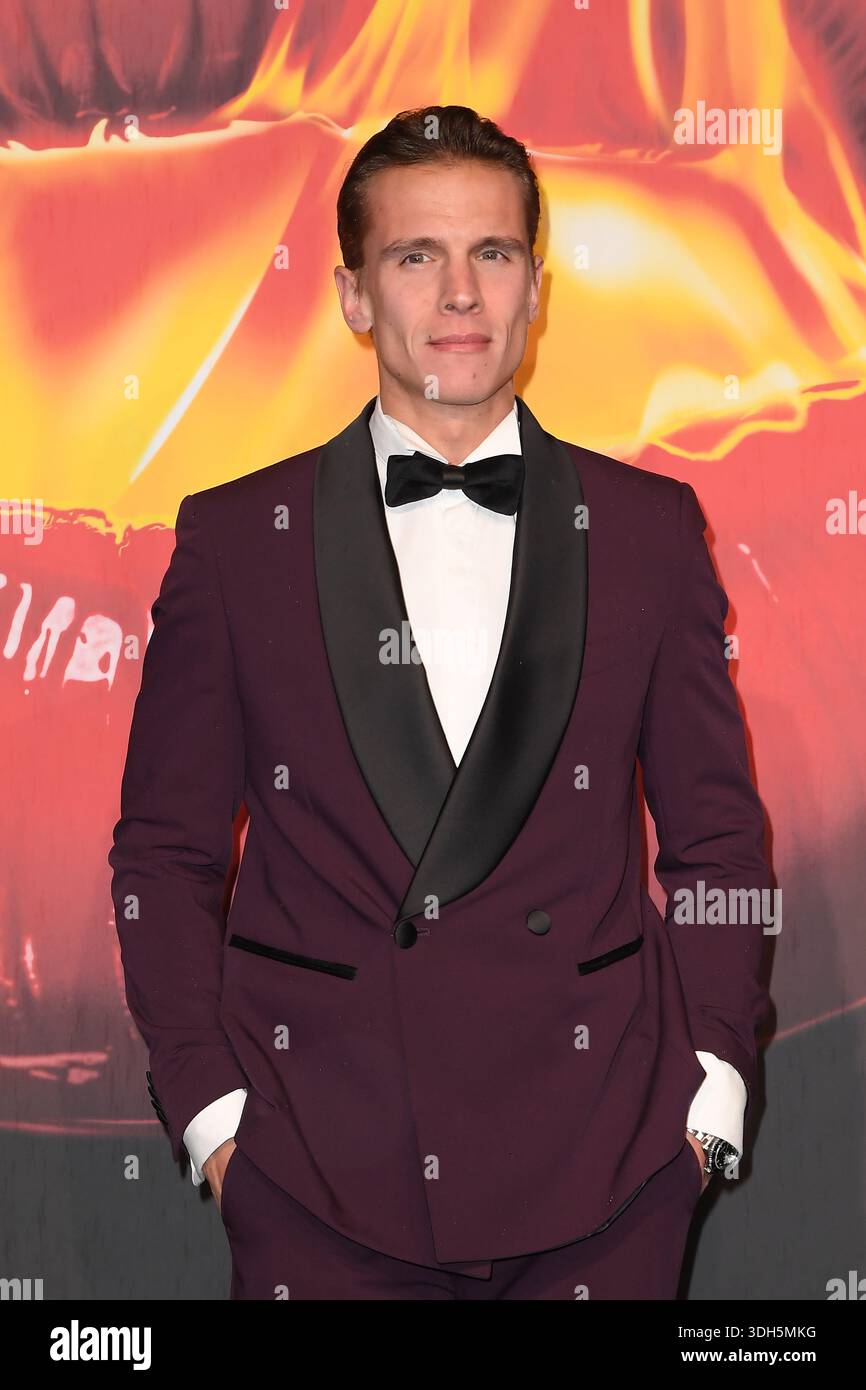 Giulio Greco Premiere of Disney Series -The Beauty- Terme di ...