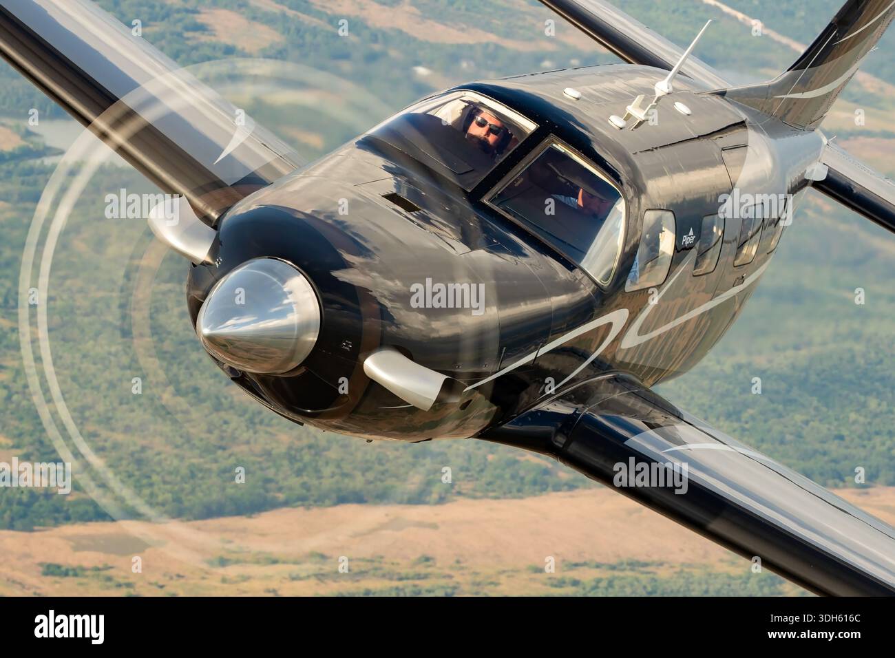 Piper PA-46-600TP M600 turboprop aircraft with registration N26EM ...