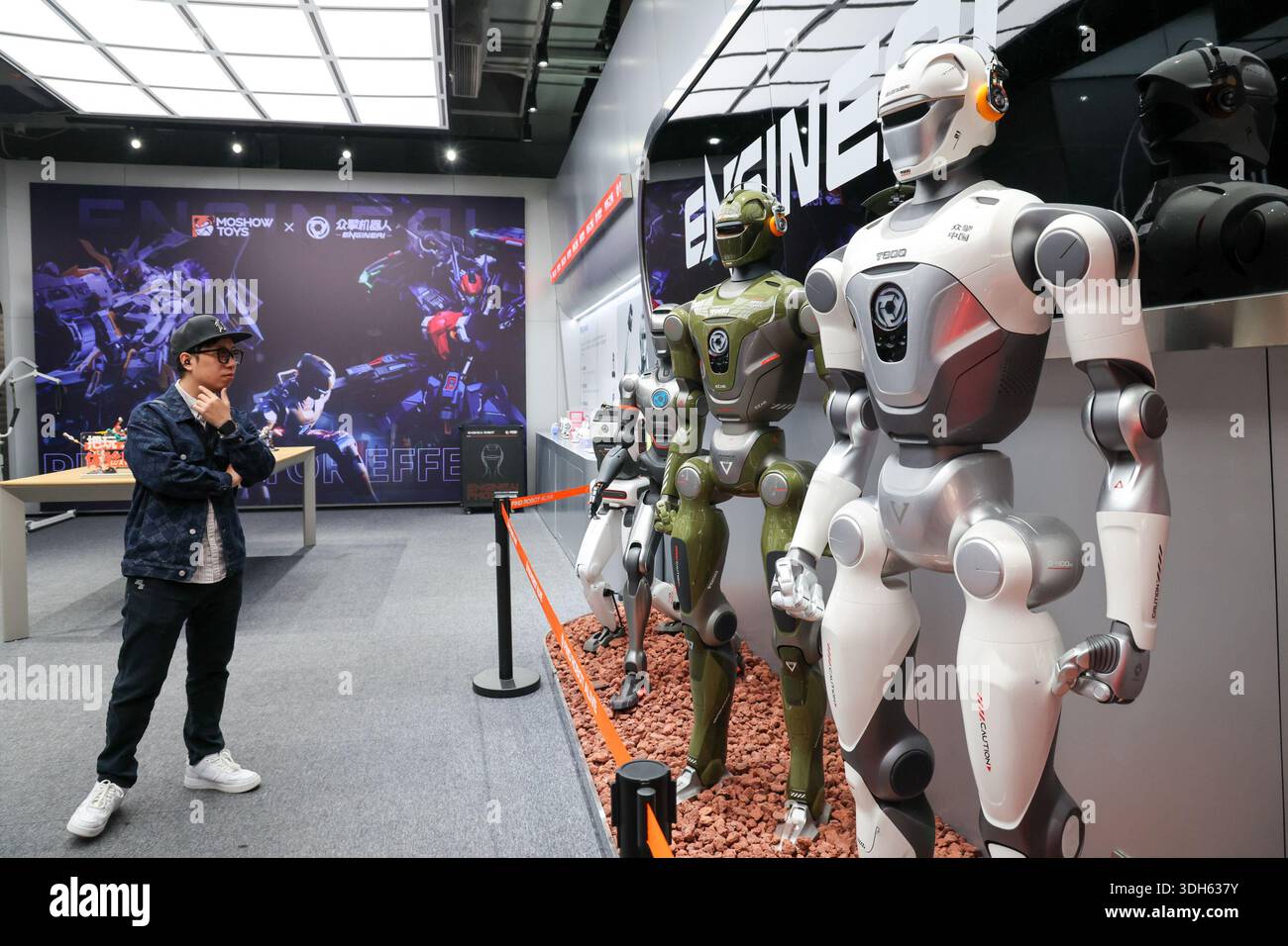 Embodied intelligent robots hi-res stock photography and images - Alamy