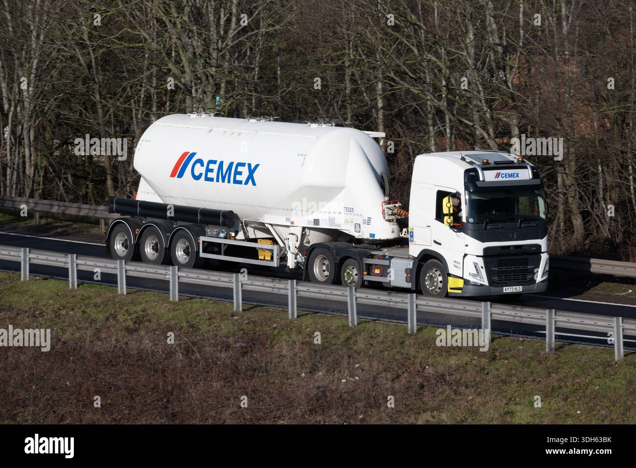 Cemex tanker lorry on the M40 slip road Junction 15, Warwick, UK Stock ...