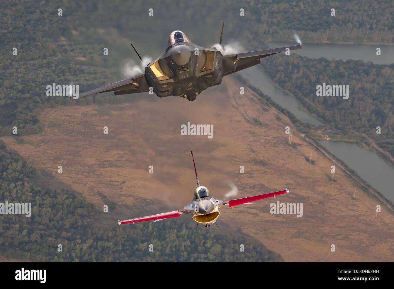 The General Dynamics F-16C Fighting Falcon, registered 91-0395, and the ...