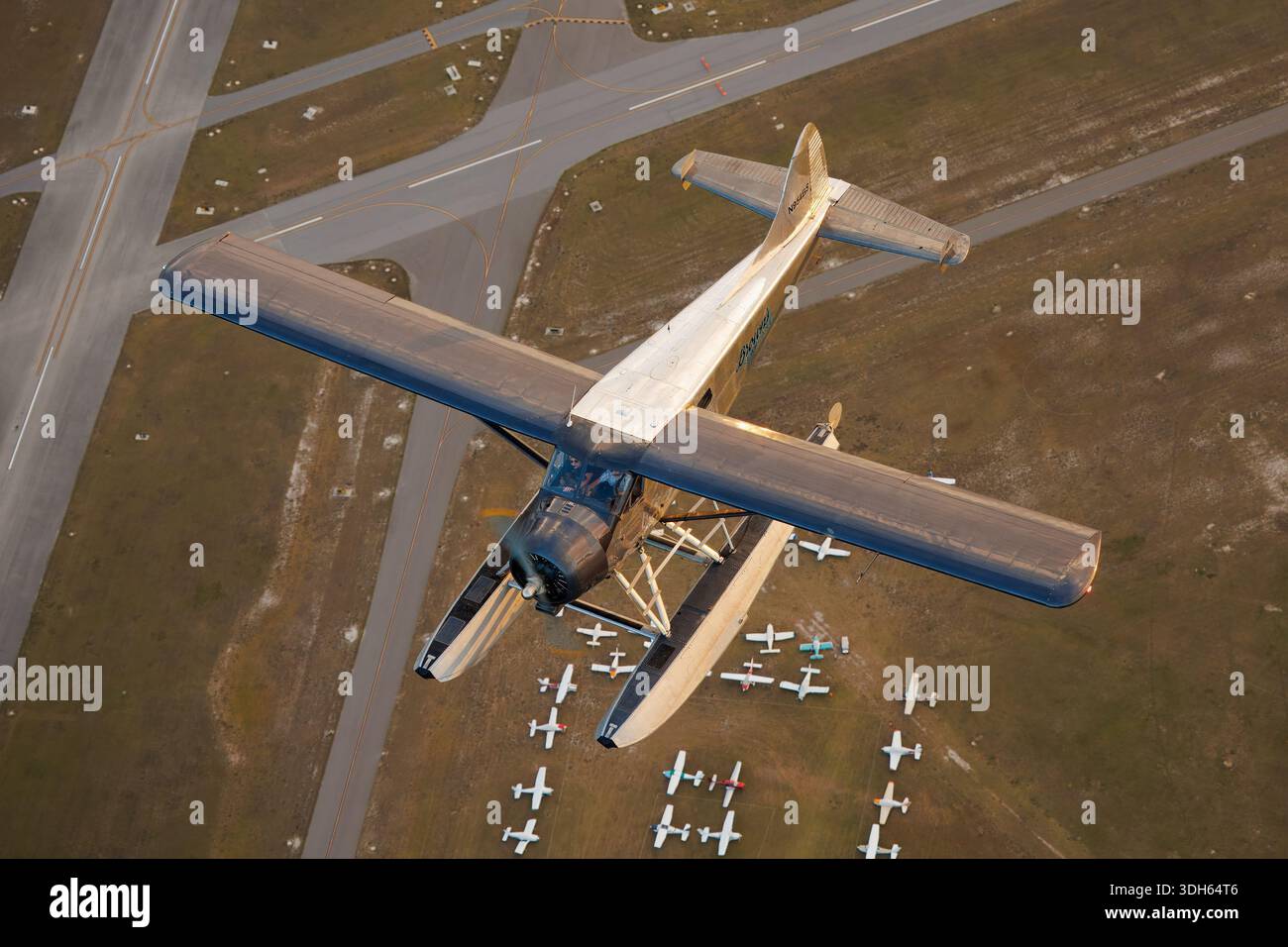 The De Havilland DHC-2 Mk1 Beaver N954BS is a single-engine, high-wing ...