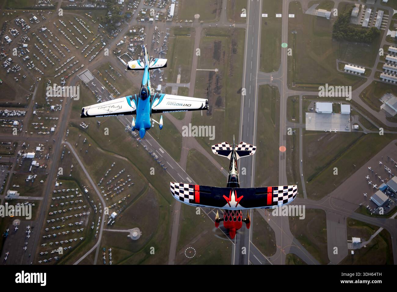 The Zivko Edge 540 N540SG, serial 0035, is a single-engine aerobatic ...