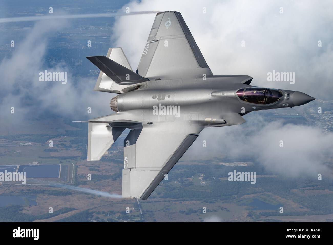 Lockheed Martin F-35C Lightning II NJ-452, operated by U.S. Navy ...