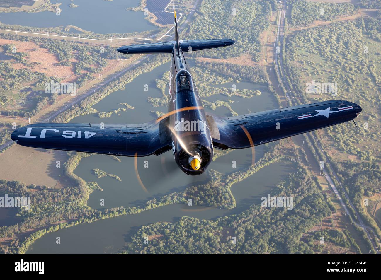 Vought F4U-4 Corsair N713JT, a single-seat fighter with Pratt & Whitney ...