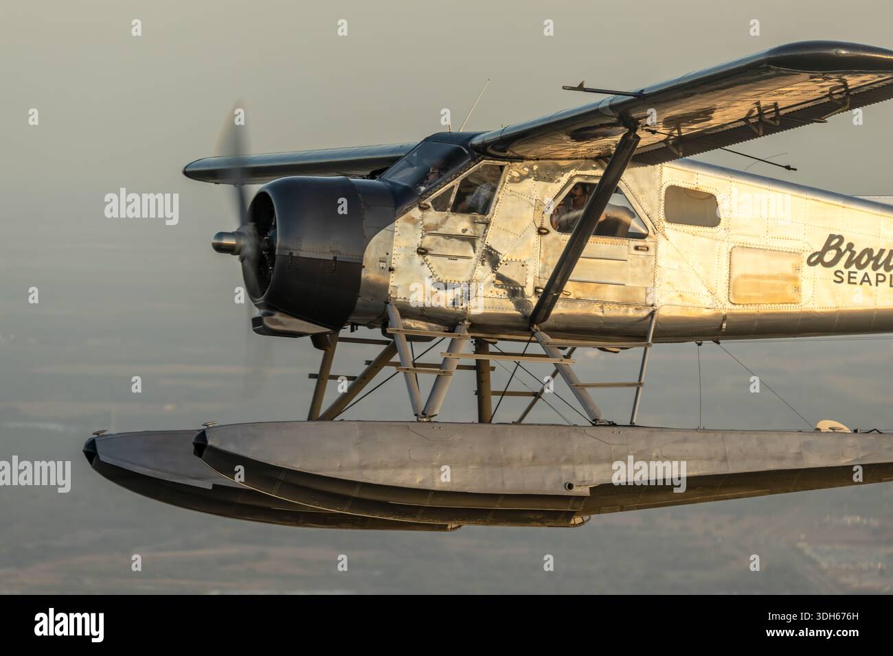 De Havilland Canada DHC-2 Mk1 Beaver, N954BS, is a single-engine ...