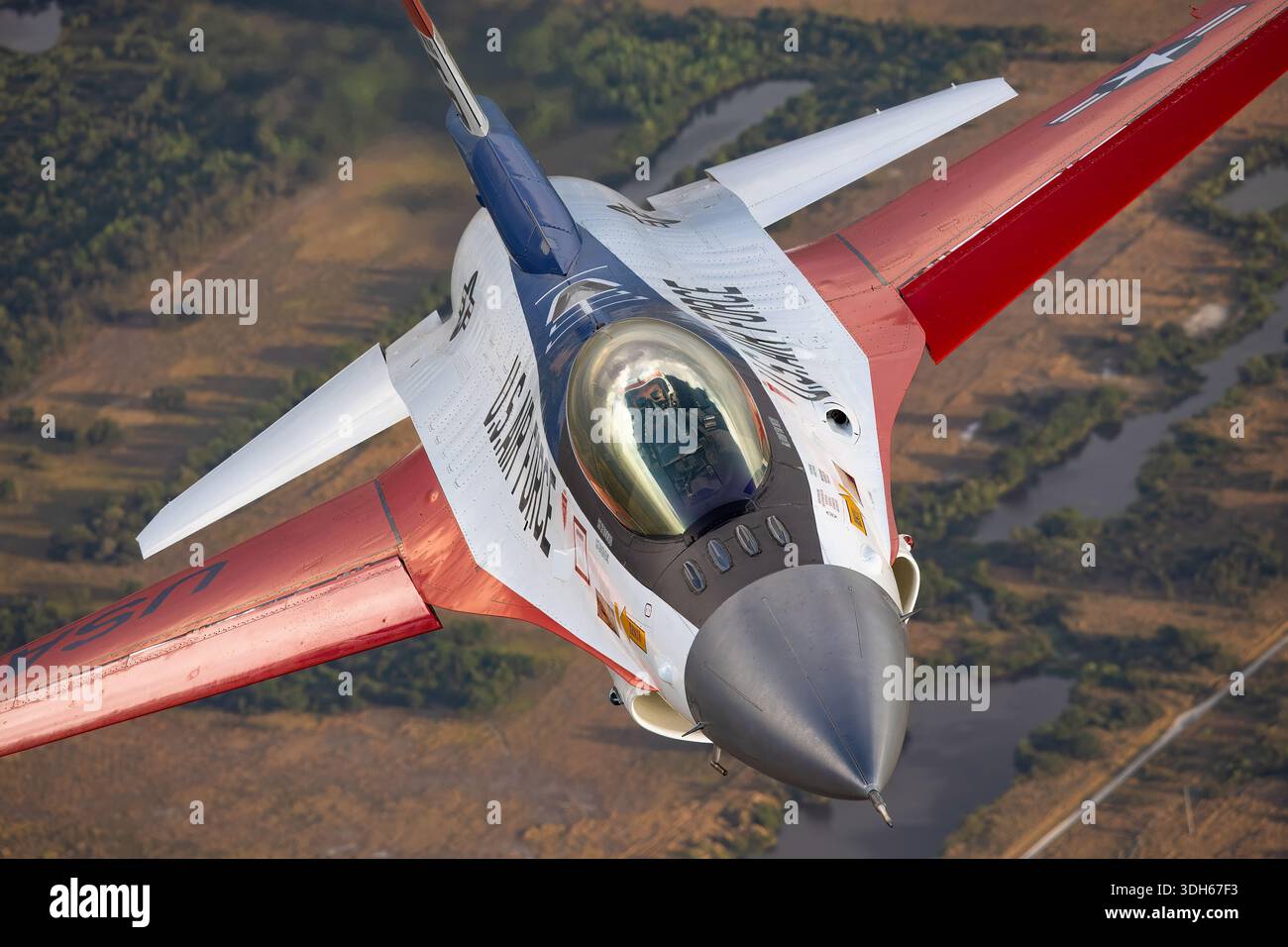 The USAF F-16C Fighting Falcon, Reg. 91-0395, is a single-engine ...