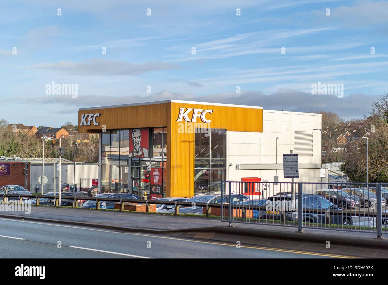 Outdoor view of a KFC food restaurant sign and building on a retail ...