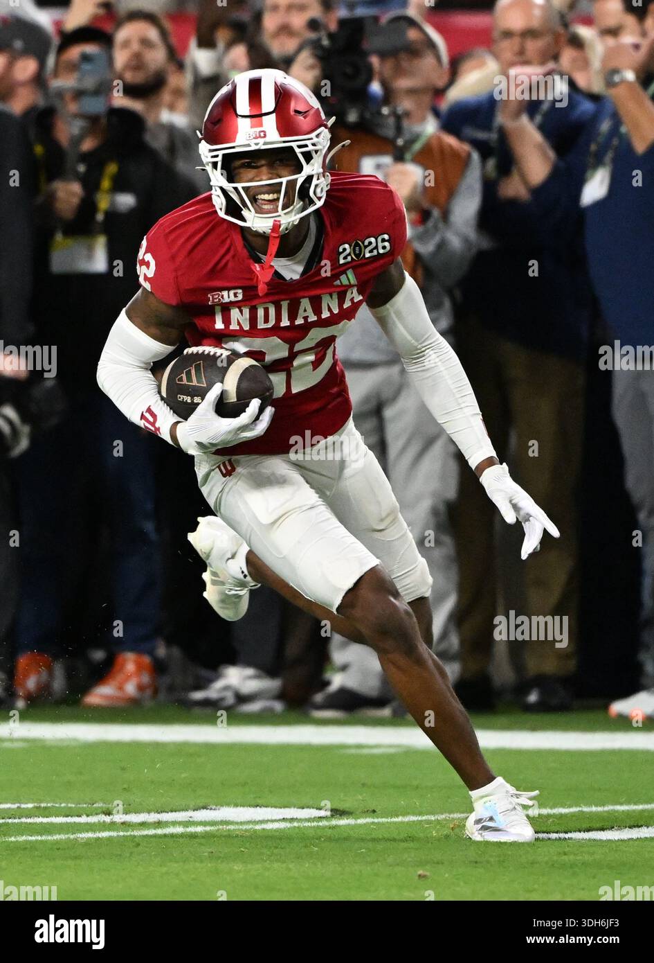 Miami, United States. 19th Jan, 2026. Indiana Hoosiers defensive back ...